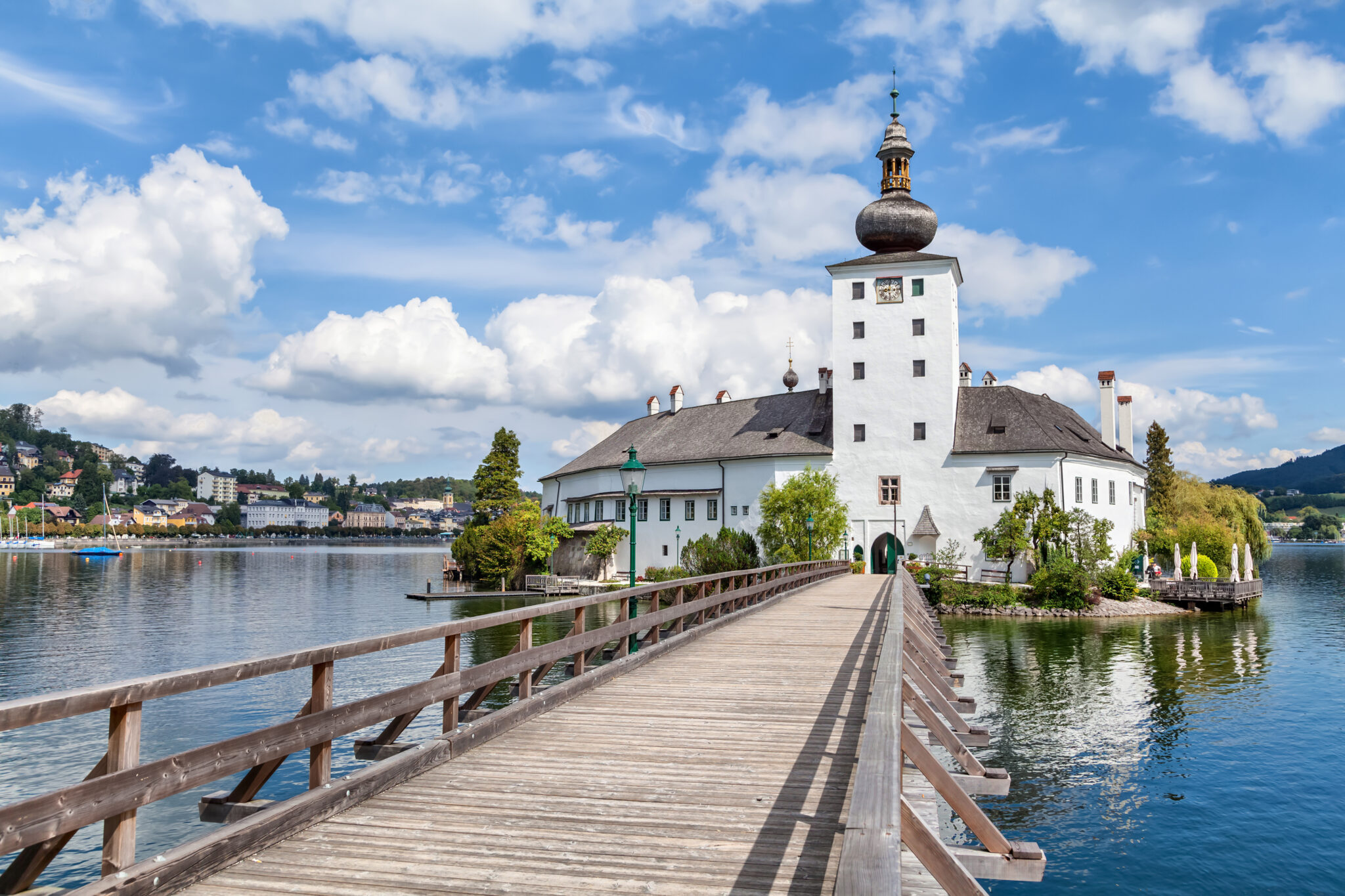 The mystical waters of Lake Traunsee: legends and traditions from ...